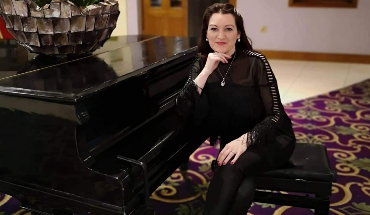 Donegal singer wins international music award and received eight ...