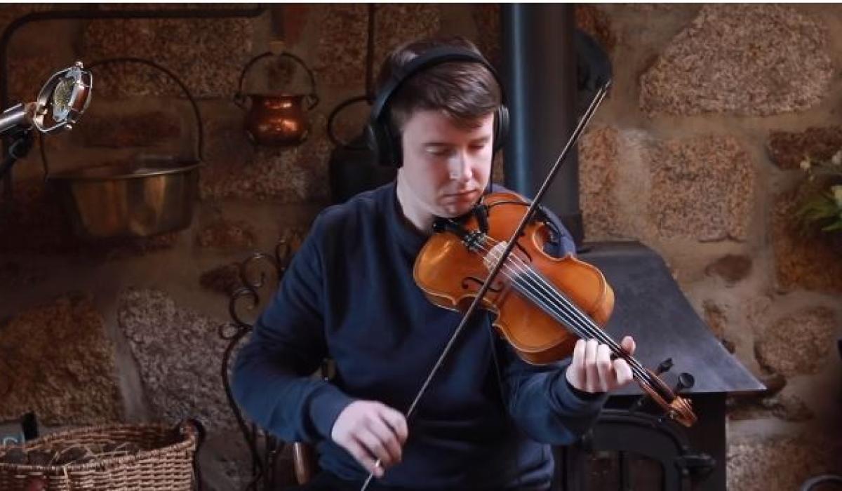 Cathal Ó Curráin receives award for Best Emerging Artist at RTÉ event ...