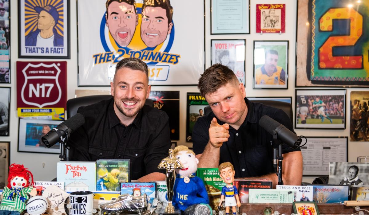 The 2 Johnnies sell out another big show - Donegal Live