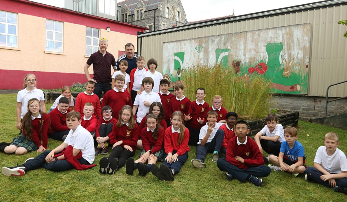 In pictures: Scoil Chaitriona Ballyshannon students grow flax - Page 1 ...