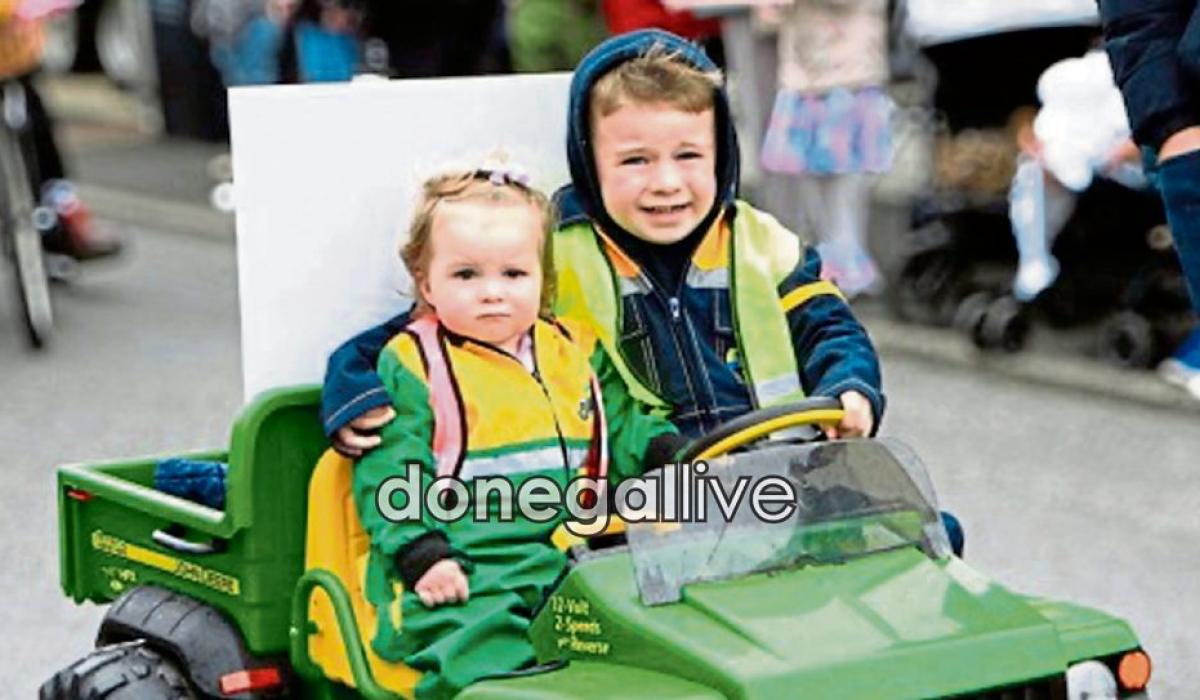 In pictures: Clonmany Festival opening parade - Page 1 of 17 - Donegal Live