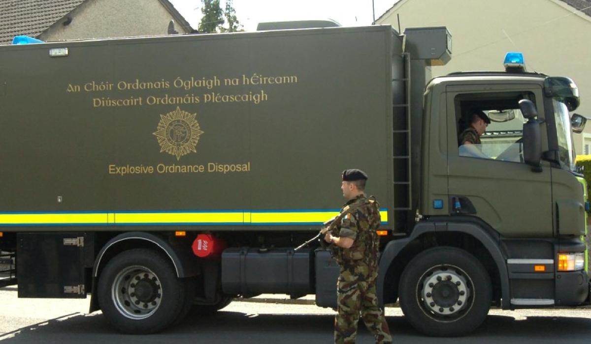 Army Explosive Ordnance Disposal (EOD) Unit en route to Milford ...