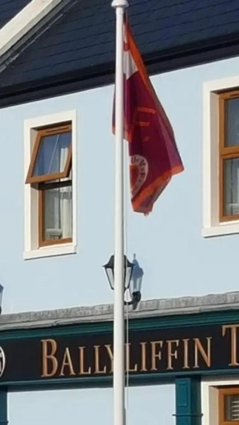 Hoisting of loyalist paramilitary flag outside Donegal hotel condemned ...