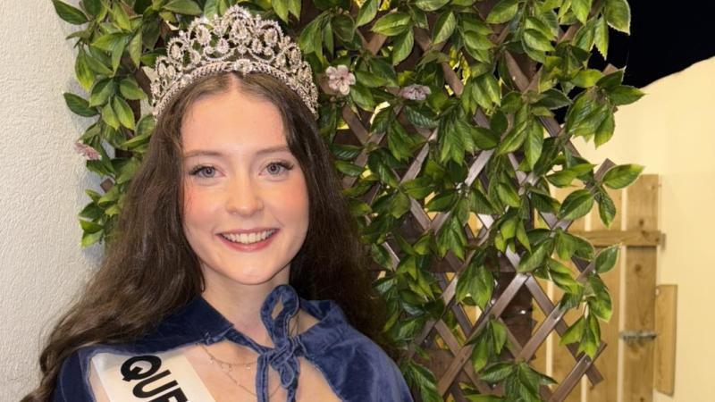 Ramelton crown Bláithín Quaile as their Queen of the Lennon 2025 ...