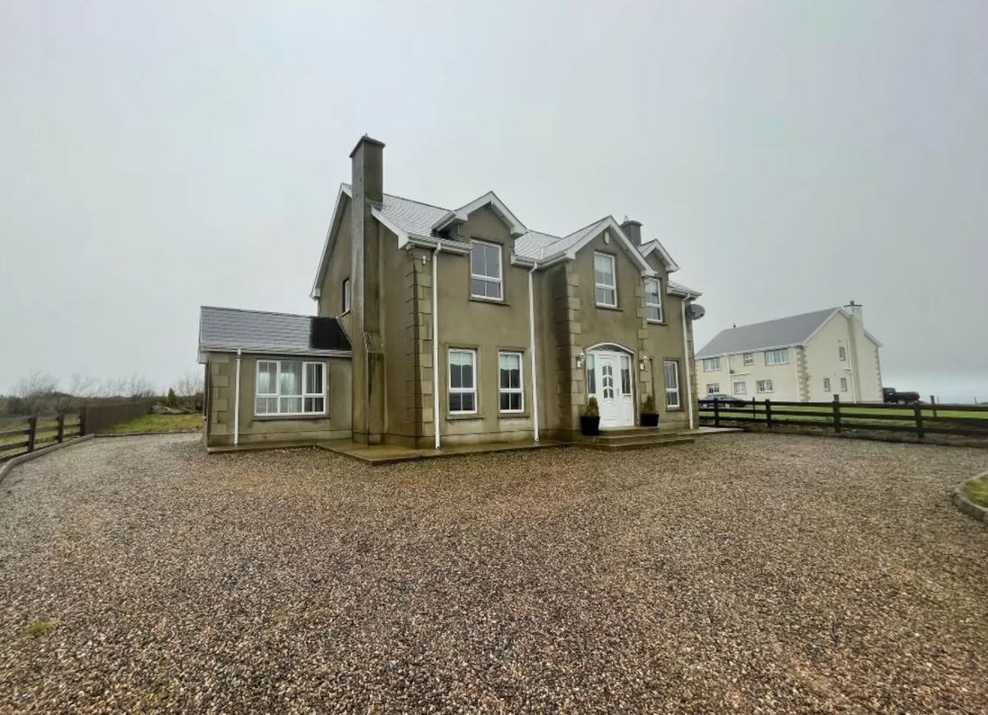 Four-bedroom detached home in Castlefin going under the virtual hammer ...