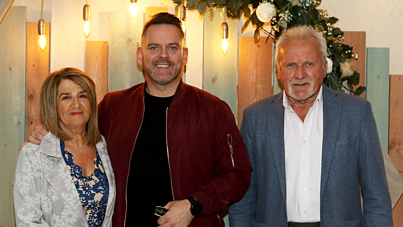 In pictures: All smiles at Harvey's Point country night - Page 1 of 9 ...